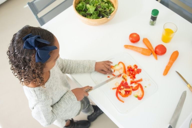 The Ultimate Flatware Identification Guide: How to tell | Britout